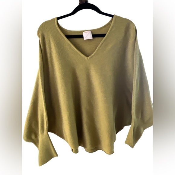 Kerisma | Sweaters | Kerisma Olive Green Dolman Sleeve Vneck Sweater ...